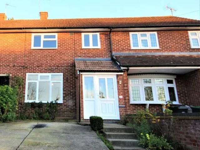 The Hawthorns, Loughton, IG10 3QT, United Kingdom | 3 bed house for rent #140400418 | Rentberry