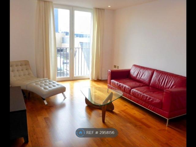 The Hayes, Cardiff CF10, 2 bed flat to rent, £1,450 pcm | PrimeLocation