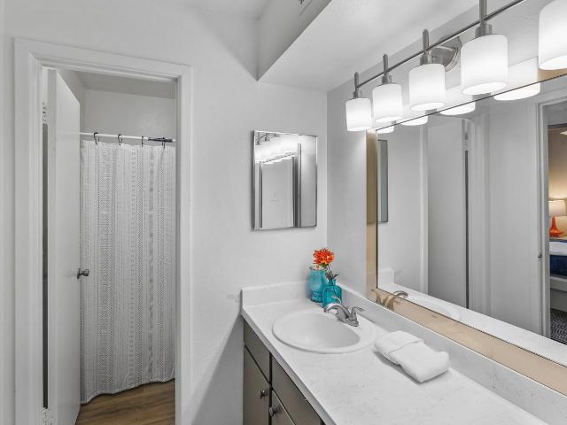 The Hayes Apartments 1 Bedroom Apartment for Rent at 4151 Sw Loop 820, Fort Worth, TX 76132