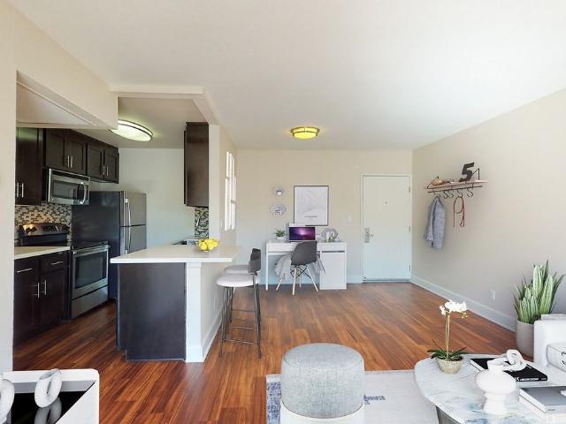 The Hallie Studio Apartment for Rent at 280 E Del Mar Blvd, Pasadena, CA 91101 Downtown Pasadena