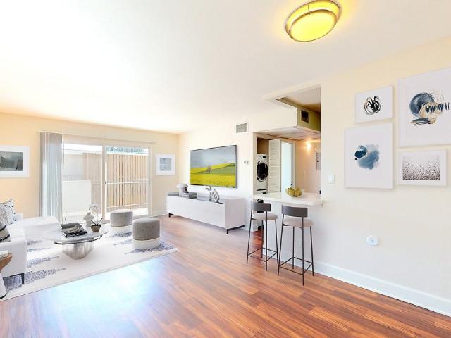 The Hallie Studio Apartment for Rent at 280 E Del Mar Blvd, Pasadena, CA 91101 Downtown Pasadena
