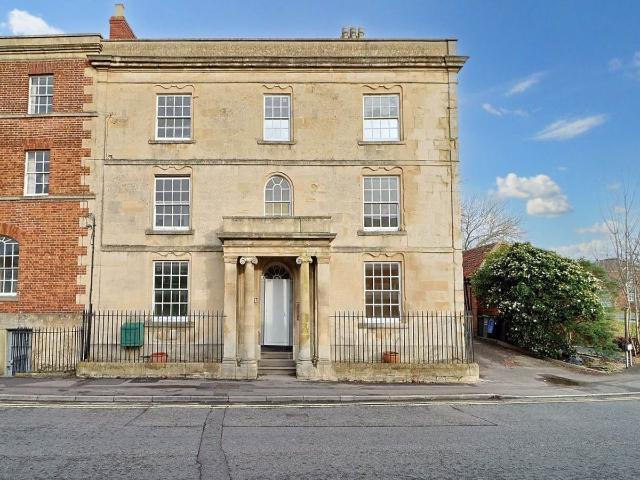 The Halve, Trowbridge, Wiltshire BA14, 1 bed flat to rent, £795 pcm | PrimeLocation