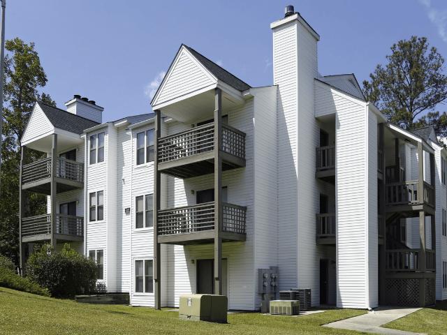 The Hampton 1 Bedroom Apartment for Rent at 103 Weatherstone Dr, Fayetteville, NC 28311 E. E. Smith