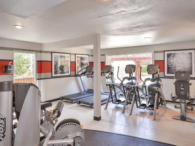 The Hamptons 1 Bedroom Apartment for Rent at 18175 Midway Rd, Dallas, TX 75287