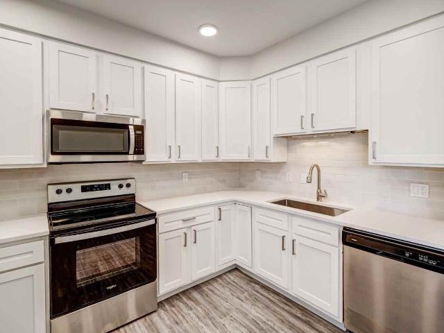 The Hamptons 2 Bedroom Apartment for Rent at 8507 W Hampden Ave, Lakewood, CO 80227