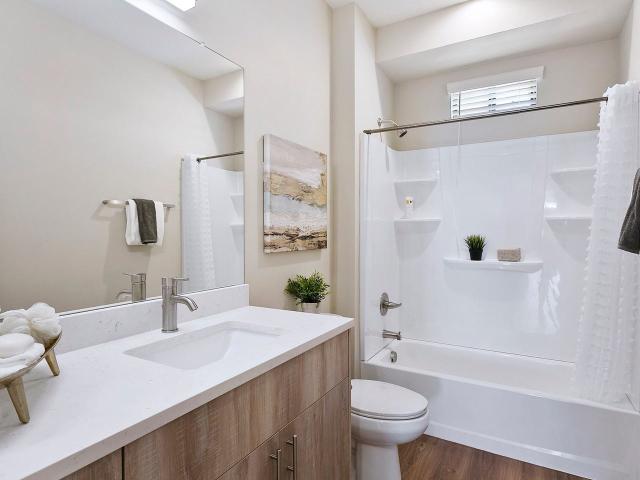 The Hardy Tempe Townhome Living 3 Bedroom Apartment for Rent at 909 W 2nd St, Tempe, AZ 85281 Riverside