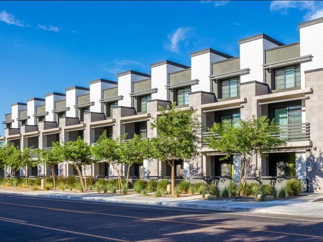The Hardy Tempe Townhome Living 3 Bedroom Apartment for Rent at 909 W 2nd St, Tempe, AZ 85281 Riverside