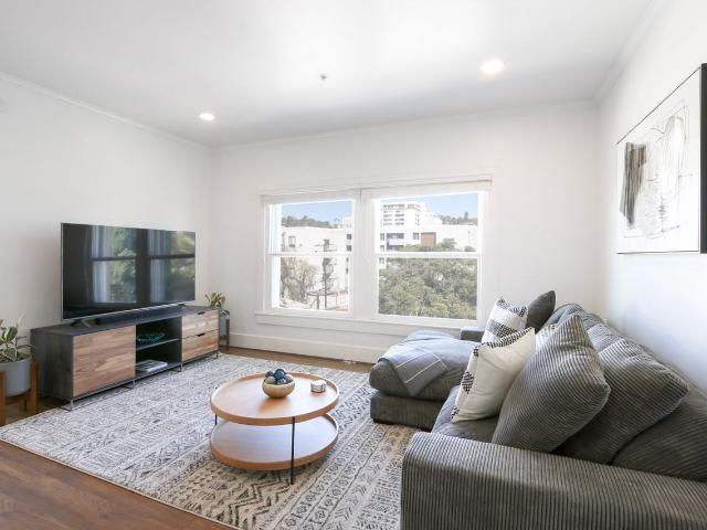 The Harlan Residences 1 Bedroom Apartment for Rent at 6533 Hollywood Blvd, Los Angeles, CA 90028 Hollywood Hills West