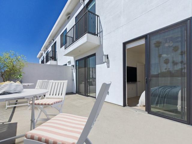 The Harper on Beverly 1 Bedroom Apartment for Rent at 3967 Beverly Blvd, Los Angeles, CA 90004 Wilshire Center Koreatown