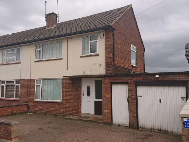 The Headlands, Northampton NN3, 3 bed semi detached house to rent, £1,250 pcm | PrimeLocation