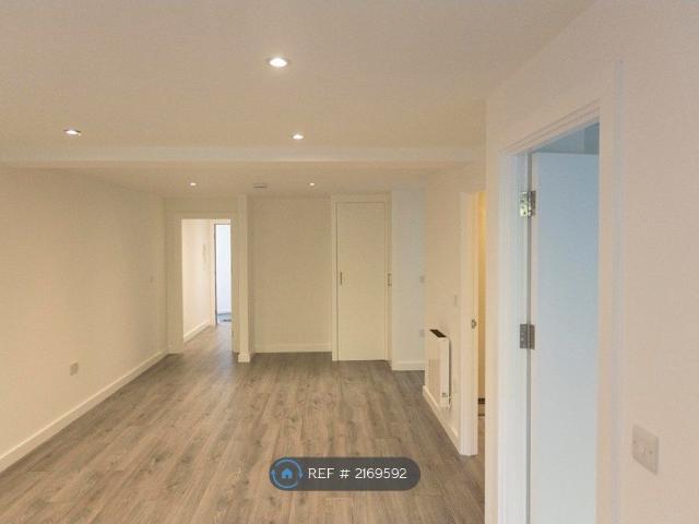 The Headlands, Penryn TR10, 1 bed flat to rent, £1,200 pcm | PrimeLocation