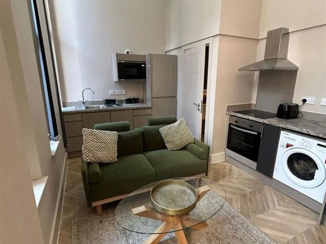 The Headrow, Leeds LS1, 1 bed flat to rent, £1,050 pcm | PrimeLocation