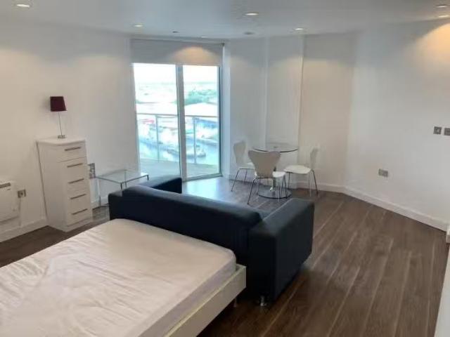 The Heart, Salford Quays M50 Studio for sale £110,000