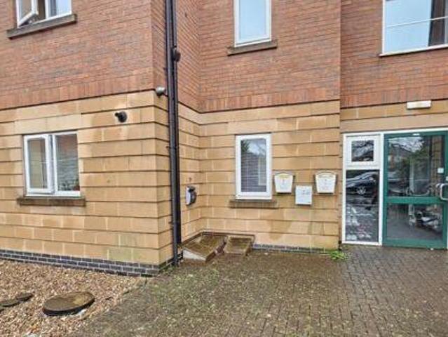 The Hedgerows, Sleaford, 2 Bedroom Flat