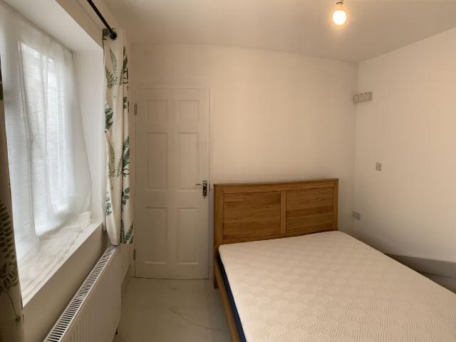 The Heights UB5, Studio to rent, £1,000 pcm | PrimeLocation