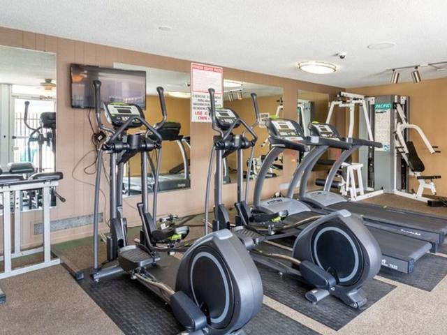 The Heights Apartments 2 Bedroom Apartment for Rent at 11766 Wakeley Plz, Omaha, NE 68154