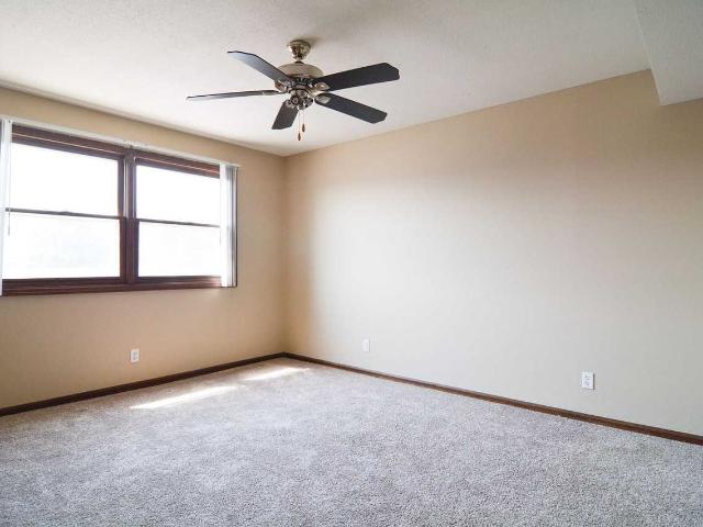 The Heights Apartments 2 Bedroom Apartment for Rent at 11766 Wakeley Plz, Omaha, NE 68154