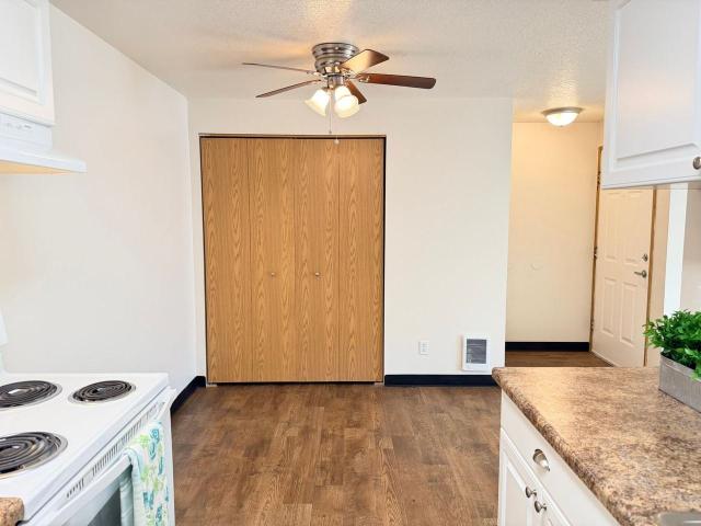 The Heights Apartments 2 Bedroom Apartment for Rent at 8057 Se Monroe St, Milwaukie, OR 97222 Southgate