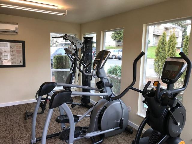 The Heights Apartments 2 Bedroom Apartment for Rent at 8057 Se Monroe St, Milwaukie, OR 97222 Southgate