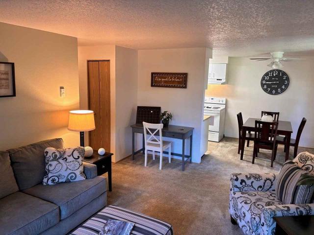 The Heights Apartments 2 Bedroom Apartment for Rent at 8057 Se Monroe St, Milwaukie, OR 97222 Southgate