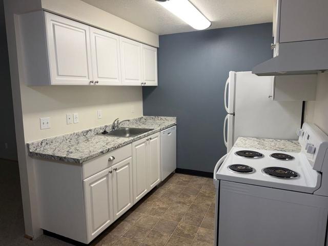 The Heights Apartments 2 Bedroom Apartment for Rent at 8057 Se Monroe St, Milwaukie, OR 97222 Southgate