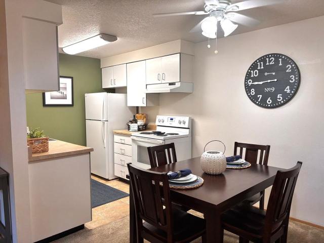 The Heights Apartments 2 Bedroom Apartment for Rent at 8057 Se Monroe St, Milwaukie, OR 97222 Southgate
