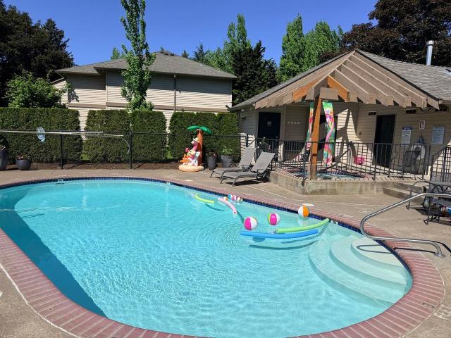 The Heights Apartments 2 Bedroom Apartment for Rent at 8057 Se Monroe St, Milwaukie, OR 97222 Southgate