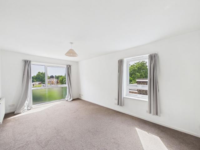 The Heights, Beckenham, Kent BR3, 1 bed flat to rent, £1,400 pcm | PrimeLocation