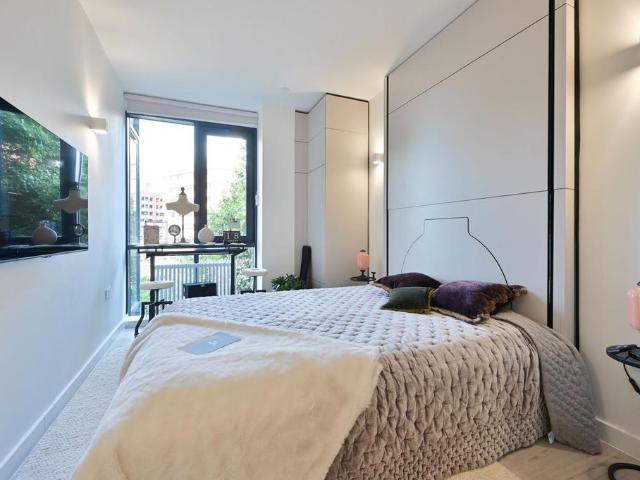 The Heights, Harrow on the Hill. Studio to rent £1,426 pcm £329 pw