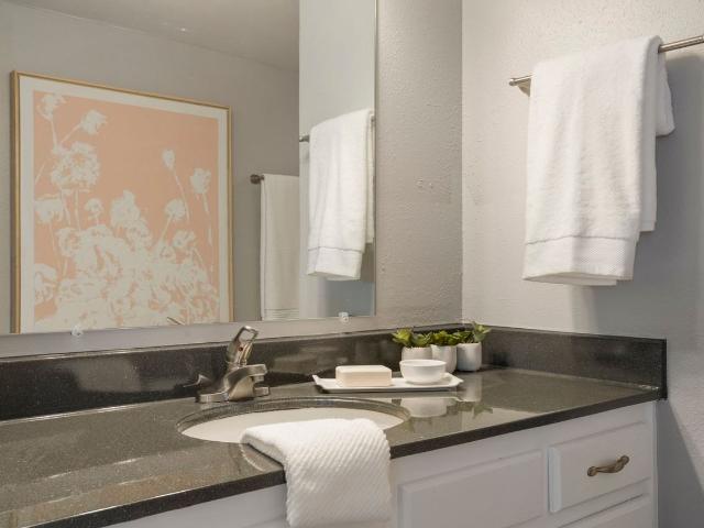 The Heights @Midtown 1 Bedroom Apartment for Rent at 2442 E 51st St, Tulsa, OK 74105 Lewis Crest