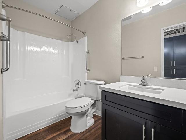 The Henley 1 Bedroom Apartment for Rent at 245 W Loraine St, Glendale, CA 91202 Verdugo Viejo