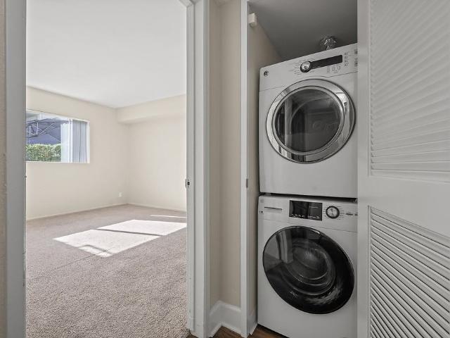The Henley 1 Bedroom Apartment for Rent at 245 W Loraine St, Glendale, CA 91202 Verdugo Viejo