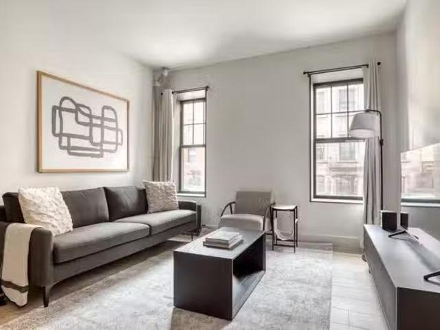 The Henry, 145 Henry St, Brooklyn Heights 2 Bedroom 1 Bath