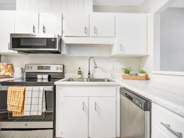 The Henry Apartments | 1 & 2 Bedroom Apartments in Plant City, FL 2 Bedroom Apartment for Rent at 603 N Dort St, Plant City, FL 33563 Improvement League of Plant City