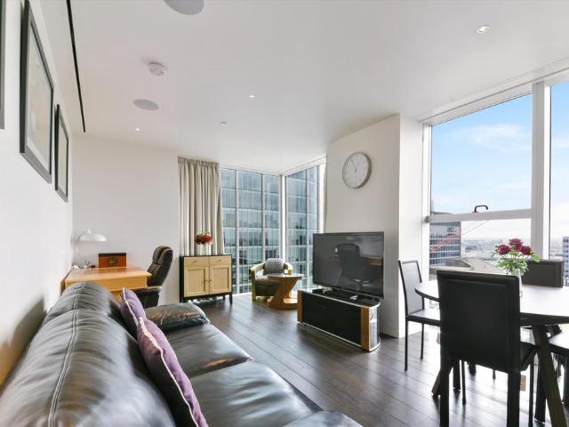 The Heron, Moor Lane, City, London EC2Y 1 bed flat to rent £3,536 pcm £816 pw