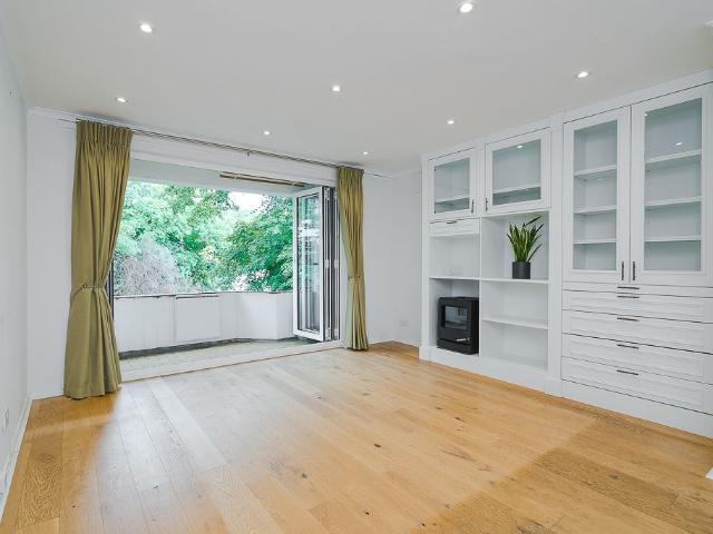 The Hermitage, London SW13, 2 bed flat to rent, £2,200 pcm | PrimeLocation