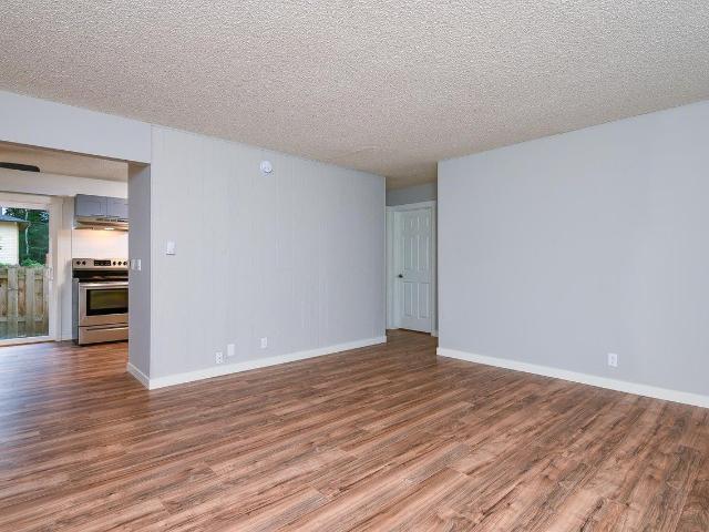 The Hideaway 2 Bedroom Apartment for Rent at 6111 Sw Beaverton Hillsdale Hwy, Portland, OR 97221 Bridlemile