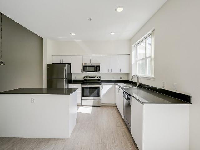 The Highlands at Wynhaven 2 Bedroom Apartment for Rent at 1460 Ne Hawthorne St, Issaquah, WA 98029 Issaquah Highlands