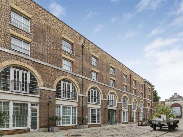 The Highway, The Highway E1W, 2 bed flat to rent, £2,700 pcm | PrimeLocation