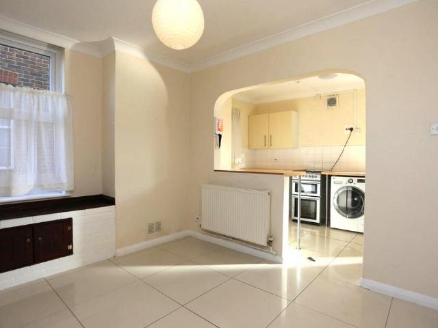 The Highway, Brighton 4 bed house to rent £1,950 pcm £450 pw