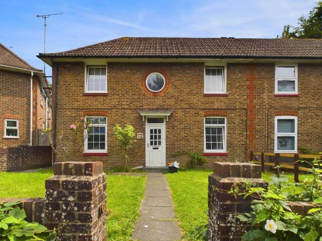 The Highway, Brighton 5 bed semi detached house to rent £2,816 pcm £650 pw