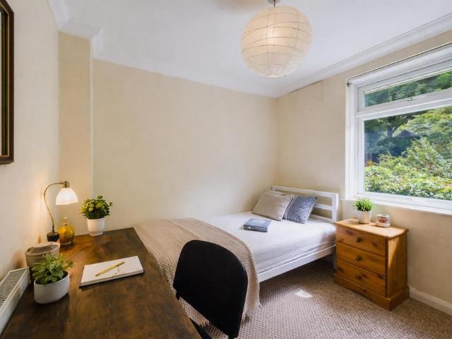 The Highway, Brighton, East Sussex 5 bed terraced house to rent £2,645 pcm £610 pw