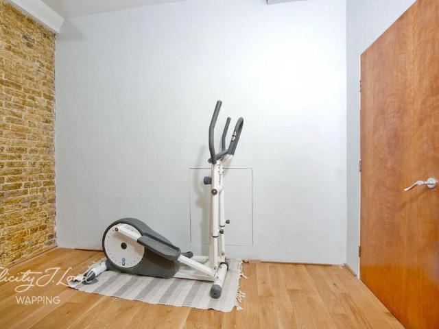 The Highway, London 2 bed apartment to rent £2,500 pcm £577 pw