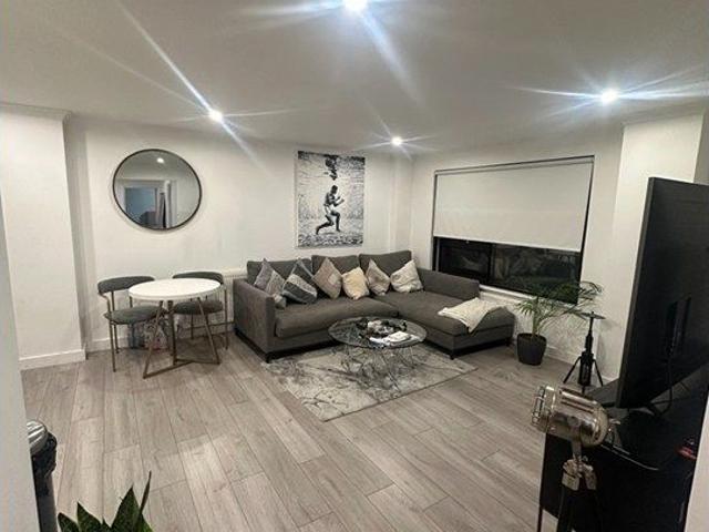 The Highway, London E1W, Room to rent, £1,450 pcm | PrimeLocation
