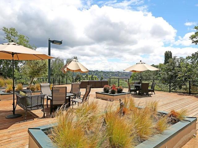 The Hudson 1 Bedroom Apartment for Rent at 2450 Aurora Ave N, Seattle, WA 98109 East Queen Anne