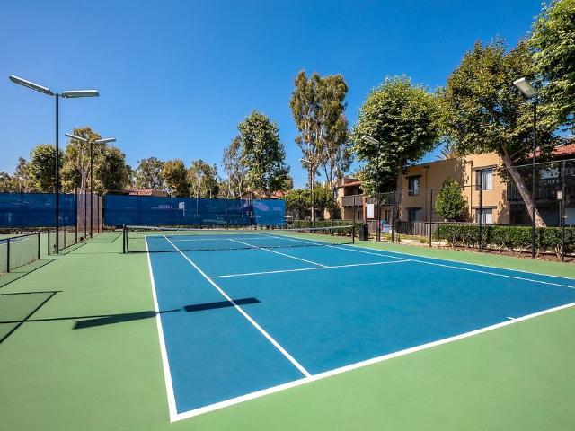 The Huntington 1 Bedroom Apartment for Rent at 8400 Edinger Ave, Huntington Beach, CA 92647 Washington