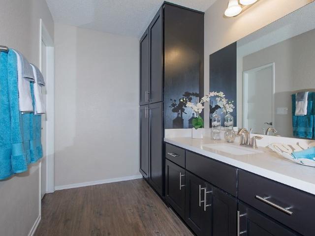 The Huntington Studio Apartment for Rent at 8400 Edinger Ave, Huntington Beach, CA 92647 Washington