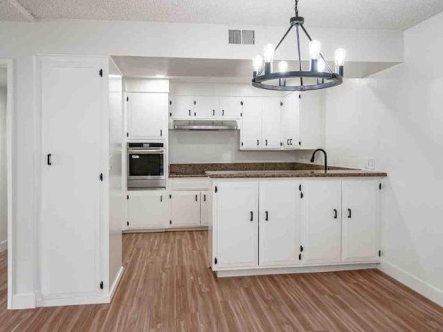The Huntington Sunset 2 Bedroom Apartment for Rent at 1100 W Huntington Dr, Arcadia, CA 91007 Arcadia