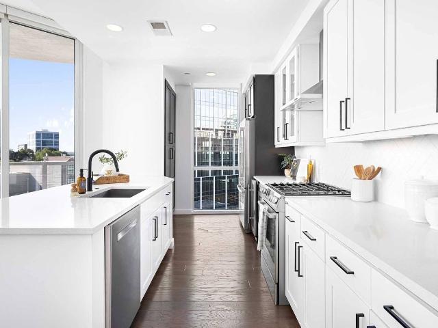 The Huntley Luxury Apartments 3 Bedroom Apartment for Rent at 1000 Park Ave Ne, Atlanta, GA 30326 North Buckhead