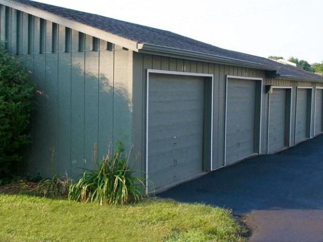 The Inverness Apartments 3 Bedroom Apartment for Rent at 8611 Birch Dr, La Vista, NE 68128